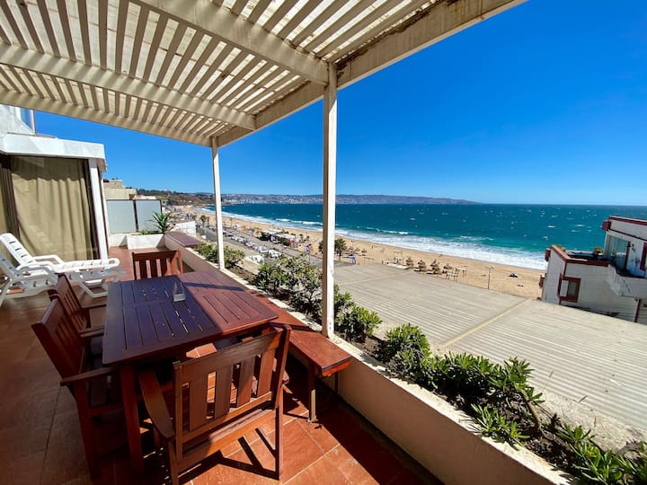 Stay Steps From Reñaca Beach - Viña del Mar