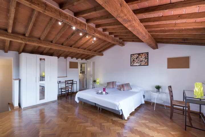 Cavour 28 - Florence