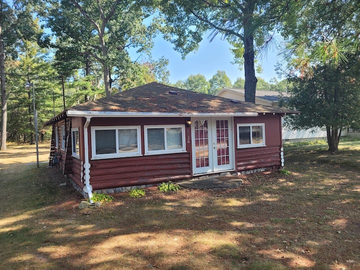 New! Chappy's Cabin - Cute And Comfy! - Oscoda, MI