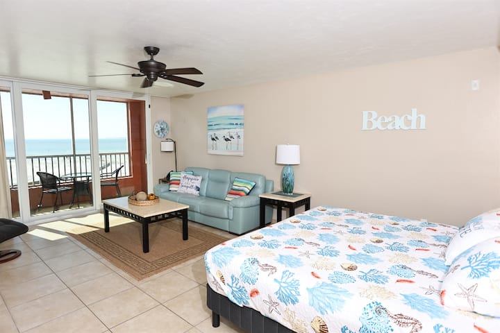Casa Playa Resort #102 King Suite Beach Front - "S - Fort Myers Beach, FL