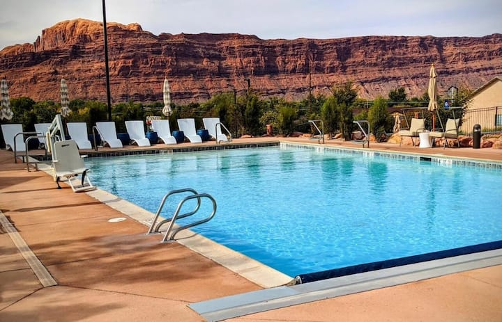 Near Arches! Pool And Free Parking! - Moab, UT