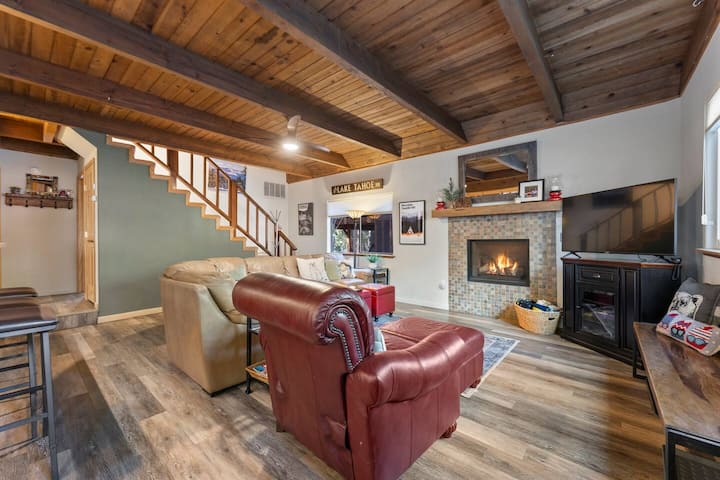 Tahoe Blue Haven - Dog-friendly, Foosball - Kings Beach, CA