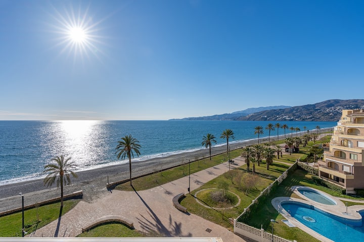 Bonito Apartamento Frente Al Mar - Salobreña