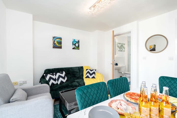 5 Beds | Free Gated Van Parking | Monthly Discoun - Sheffield