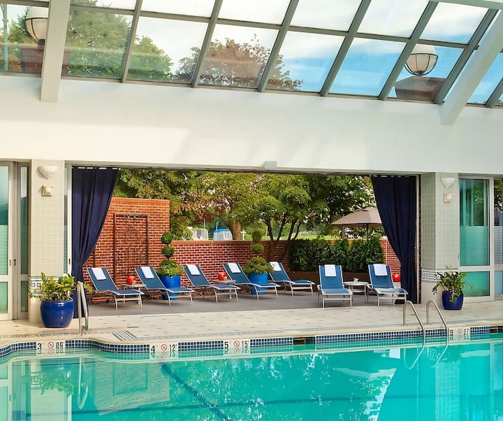 2 Comfortable Units! W/ Pool, Pets Are Allowed! - Boston, MA