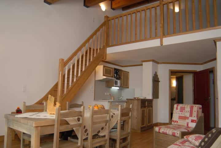3 Pièces Mezzanine Spacieux Et Confortable. - Bessans