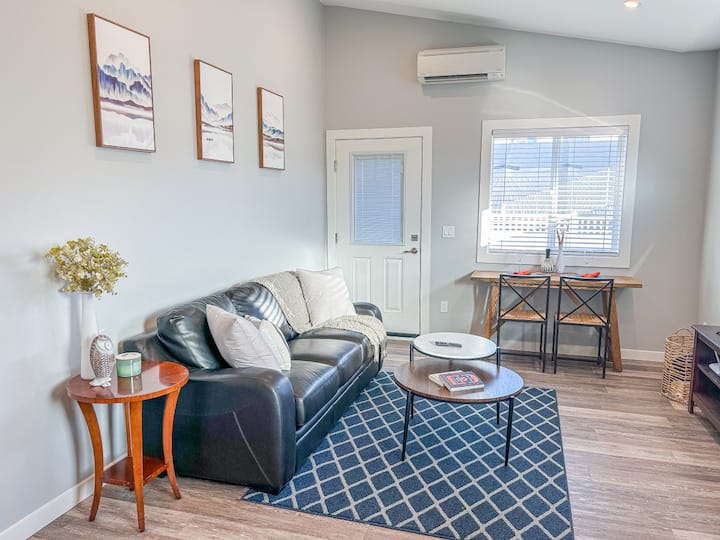 Penticton Guesthouse With King Bed - Penticton