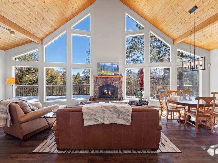 Mountain Chalet | Pet Friendly | Royal Retreat - Angel Fire, NM