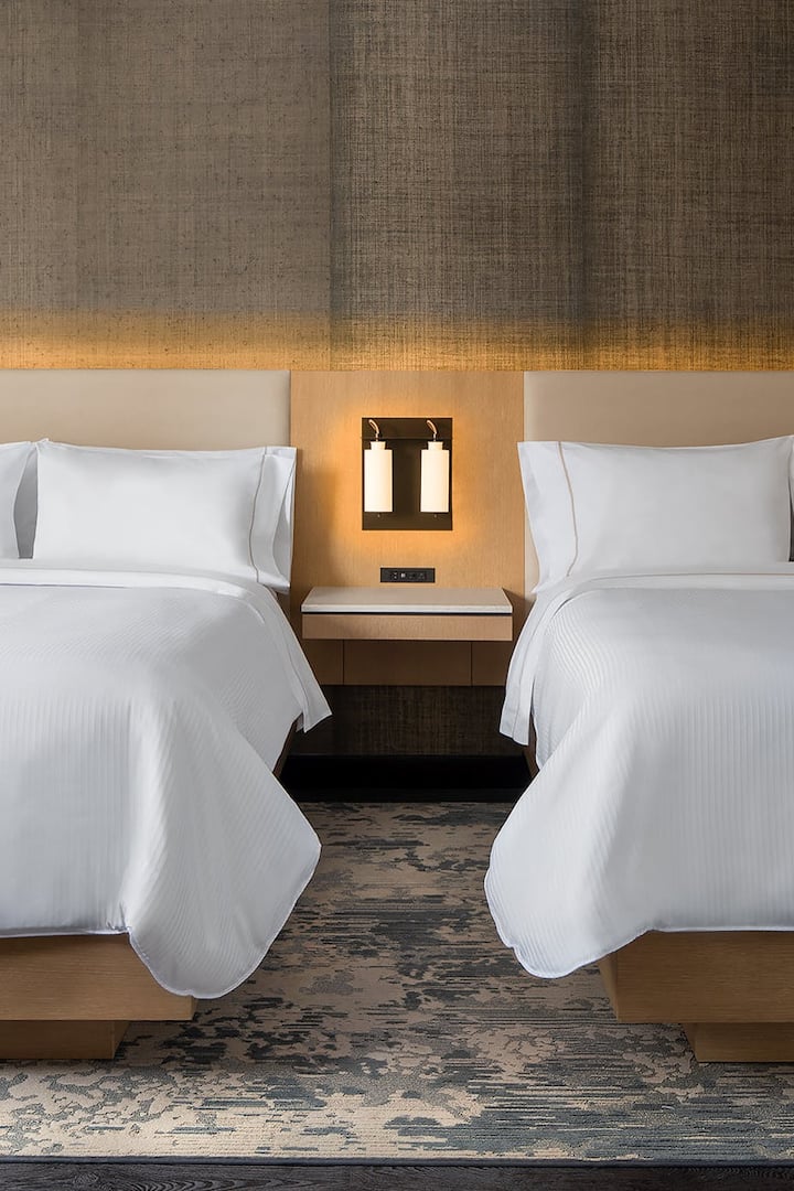 Modern Architectural Icon With Outdoor Heated Pool - Houston, TX