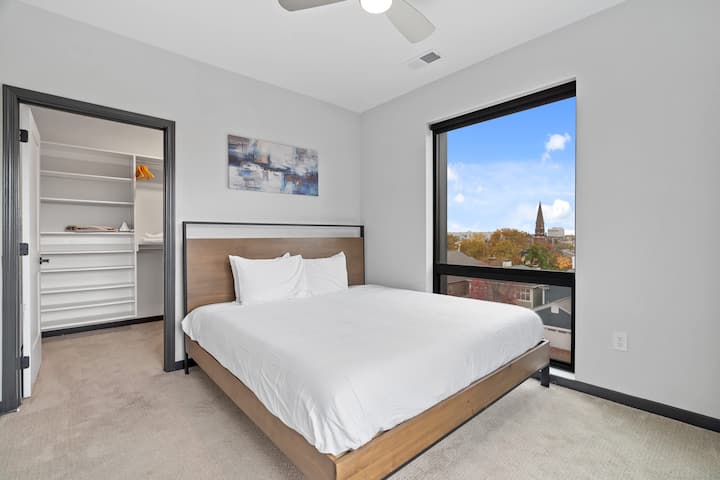 Mass Cozysuites W/ Parking, Lounge & Roof Deck #29 - Indianapolis