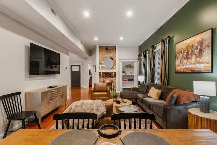 Bourbon Basecamp Hot Tub Mins To Trace Four Roses - Frankfort, KY