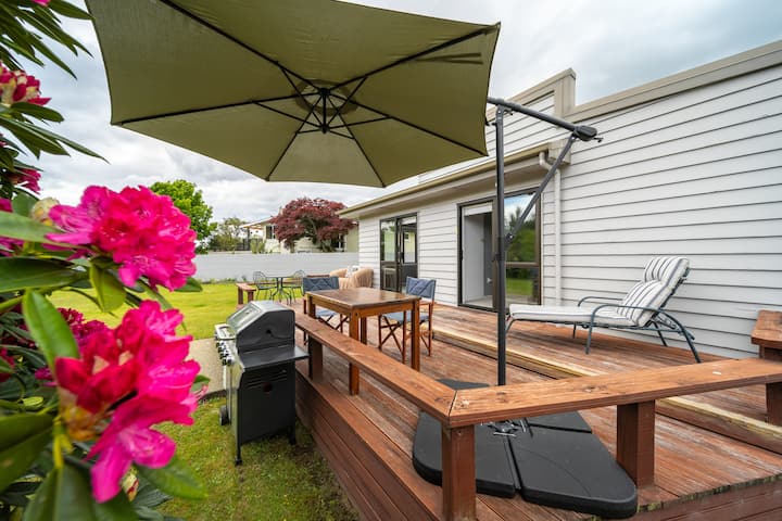 Ferg Escape - Te Anau Holiday Home - 蒂阿瑙
