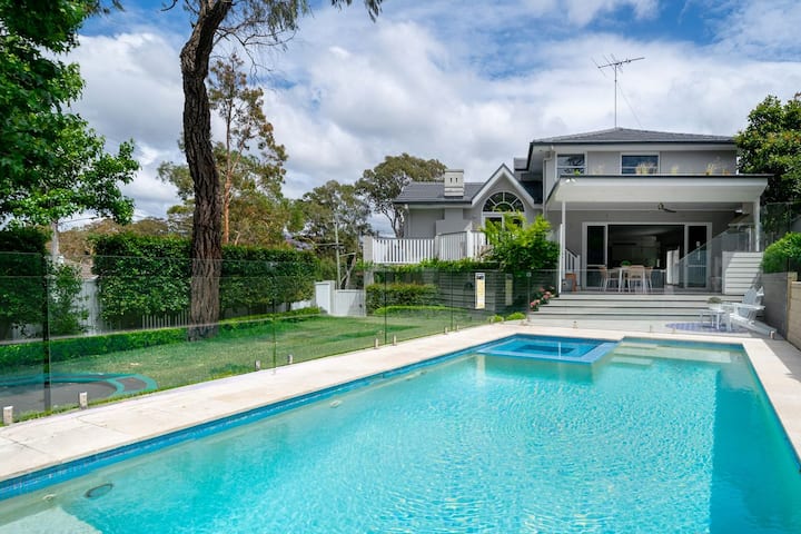 Oatley Escape With Pool Relax In Style & Elegance - Penshurst