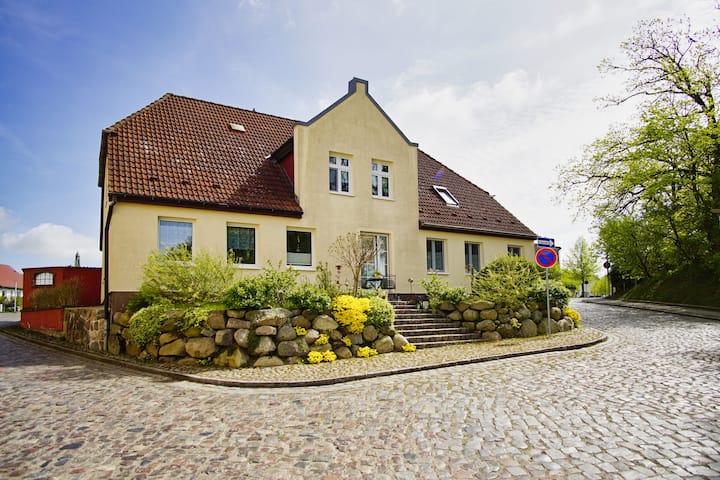 Ferienwohnung Irmchen Fewo: Mit Terrasse - Stralsund