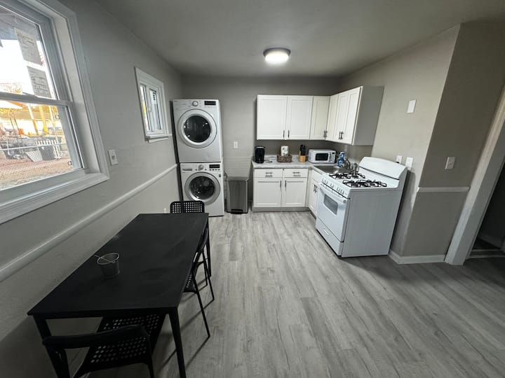 (B) 2bed Duplex Apartment Close To The Beach - Hampton, VA
