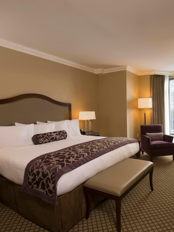 Serene Escape And Sunset Views - Madison