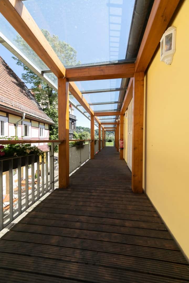Hofzwanzig | 3 Personen | Doppelbett + Einzelbett - Dresden