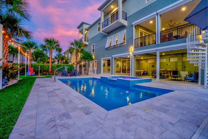 Luxury Retreat W/pool,spa, 100’ Dock,games & More! - Marathon, FL