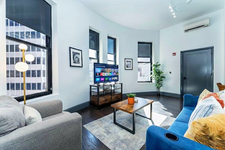 Steelers Fans’ 1br – Downtown & Stadium Close - Pittsburgh, PA