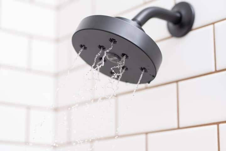 Airy Rooms With Restful, Minimalist Décor - Redmond, OR