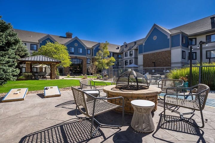 Relaxing Getaway Mins From Tech Center | 2 Rooms - Parker, CO