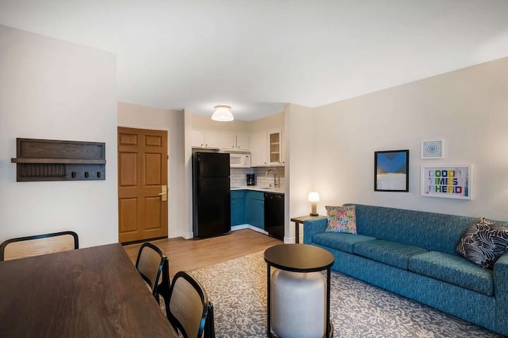 3 Amazing 2br Suites W/ Complimentary Breakfast - Highlands Ranch, CO