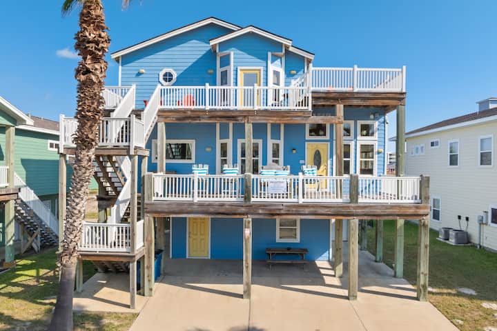 Port Aransas Home: Private Pool < 1 Mi To Beach! - Port Aransas, TX