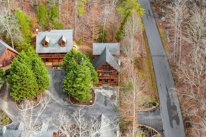1 Mile To Parkway | 5br Cabin, Hot Tub, Sl16 - Pigeon Forge, TN