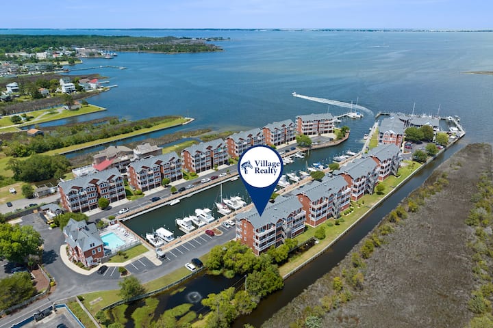 Shallowbag Bay 704: Dog-friendly | Pool/gym Access - Manteo, NC