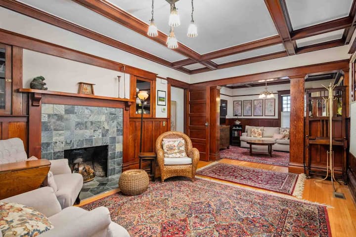 Enjoy This Comfortably Furnished, Historic - McMinnville, OR
