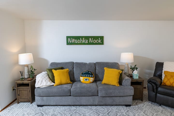 Updated Home-walk To Lambeau Field And Playground! - Green Bay, WI