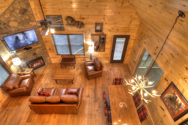 Red Oak #19 | Near Downtown Gatlinburg - Gatlinburg, TN