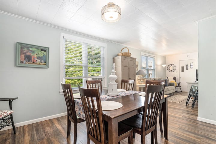 Pet Friendly 3 Bed House Close To Everything! - Manistee, MI