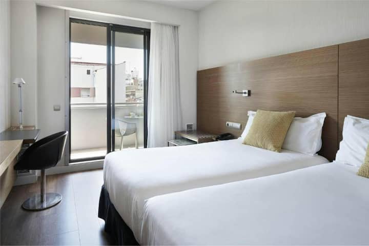 Amazing Hotel Room With Private Terrace By Vincci - Zaragoza