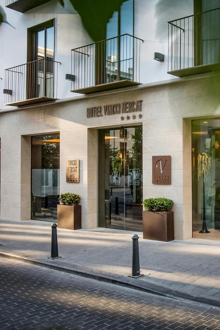 Great Location, Amazing Hotel Room By Vincci - Valencia