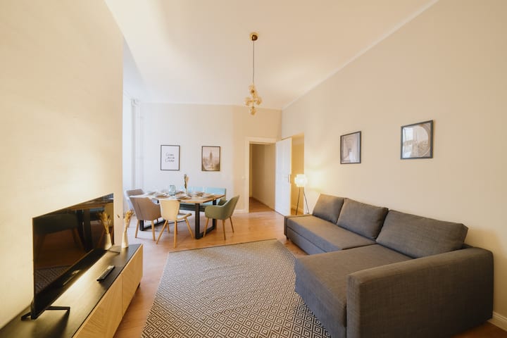 Spacious 2 Bedroom In The Heart Of Friedrichshain - Berlín