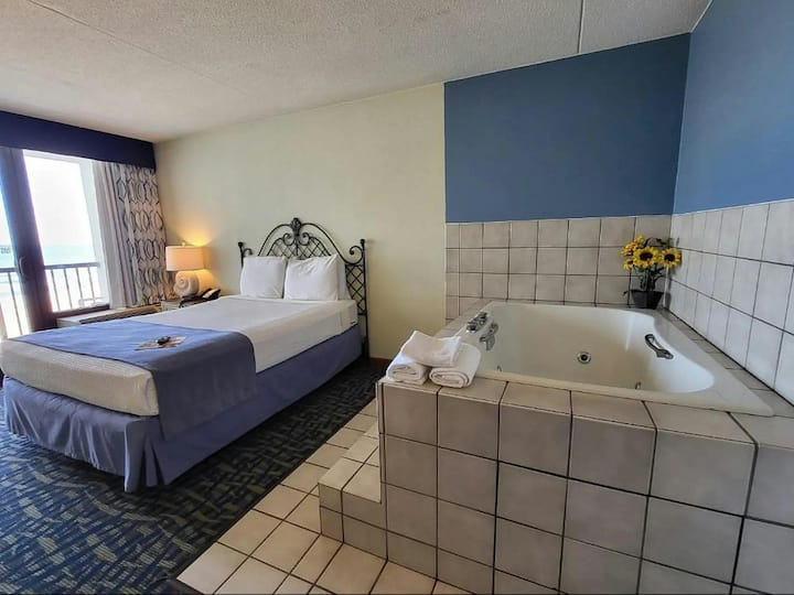Jetted Tub – Perfect For Unwinding - Virginia Beach, VA