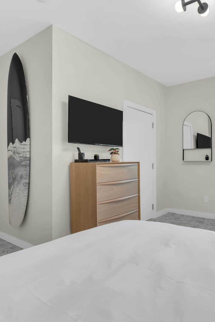 Stylish, Social, 21+ Property With Bar/restaurant - Asbury Park, NJ