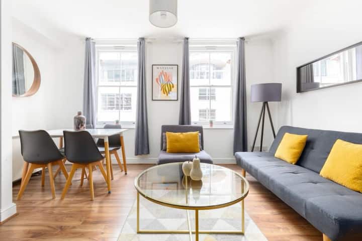 Bright 1 Bed Flat On Vibrant Brick Lane - London