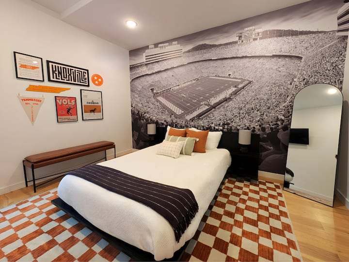 Modern Cityscape - Walk To Campus & Downtown Knox - Knoxville, TN