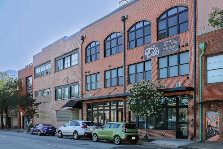 The Otis Boutique Hotel, Sleeps 48 - Buckhead