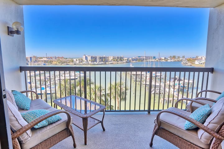 Waterfront,gated Community-beach & Yacht Club 404 - 聖彼得海灘