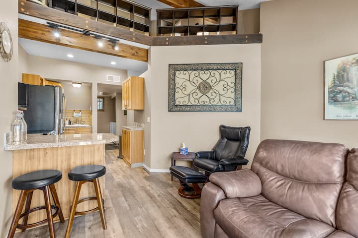 Snowbowl Opens Nov. 21st | Cozy 1br | Country Club - Flagstaff, AZ