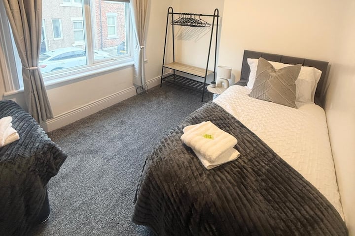 1 Bed Flat - Sleeps 3 - Parking - Pet Friendly - Tynemouth