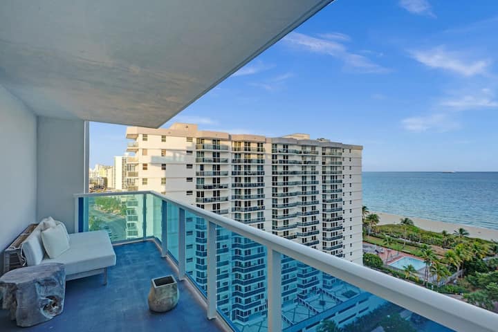 Iconic 1 Hotel South Beach | Luxe 2br Ocean Views - Miami Beach, FL