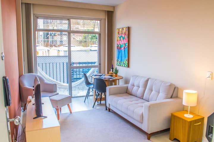 Apartamento Quarto E Sala Com Garagem, Vista Mar - Glória