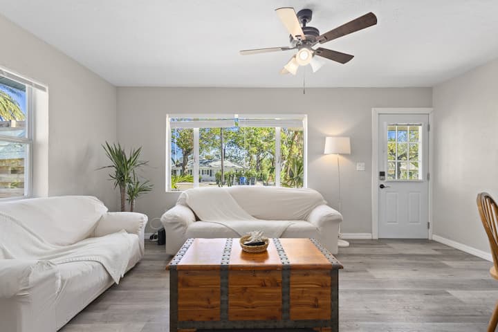 Comfortable | Near Ami| Patio | Bbq - Anna Maria Island, FL