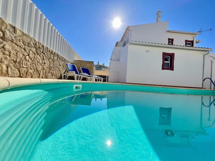Pêra Stylish Villa With Pool By Homing - Armação de Pêra