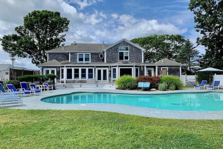 Spacious Falmouth Retreat With Private Pool - Falmouth, MA