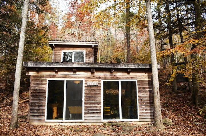 Peregrine Cabin -Off The Grid- In The Woods - Powell County, KY